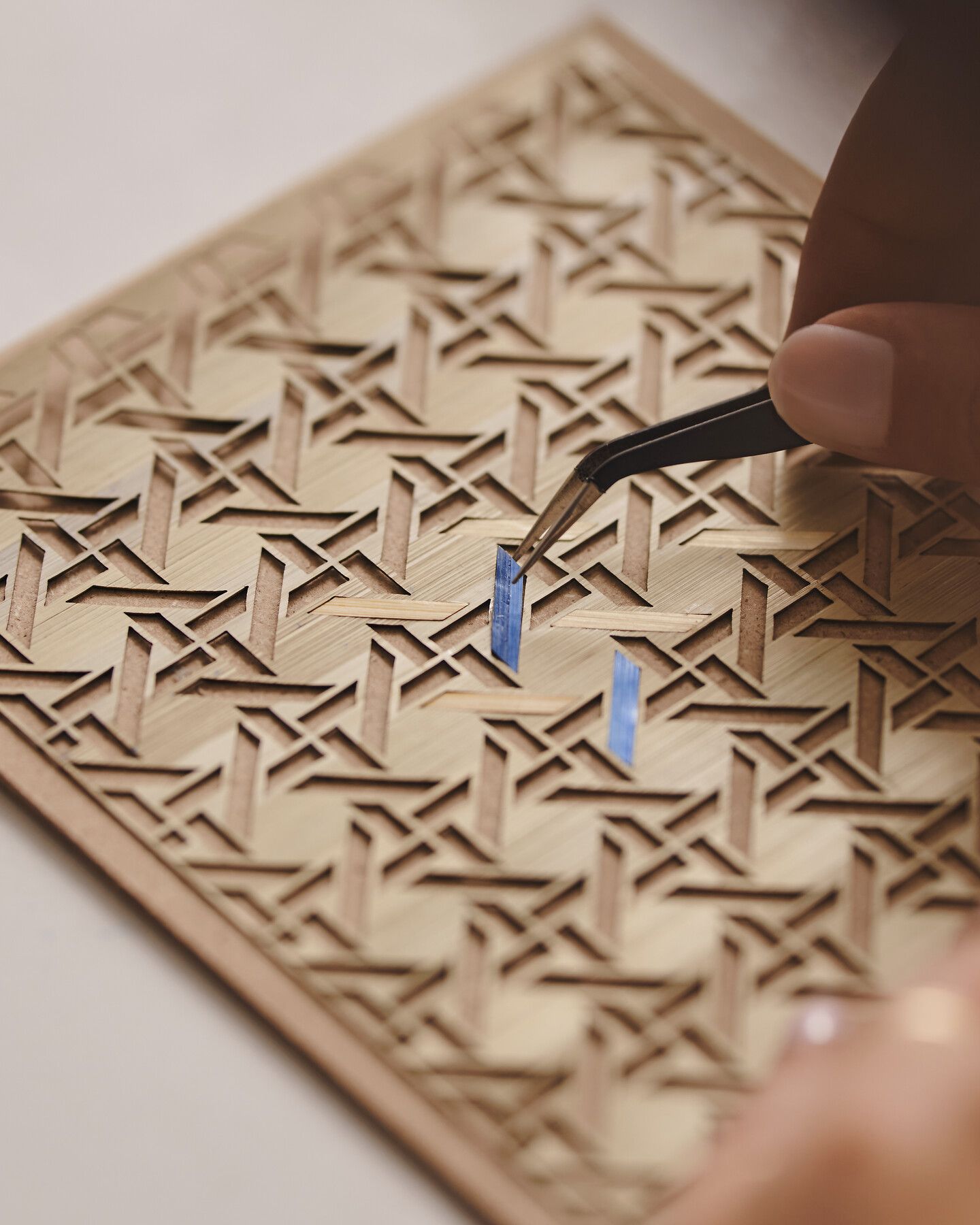Strohmarketerie - news-savoir-faire - Fashion & Accessories | DIOR