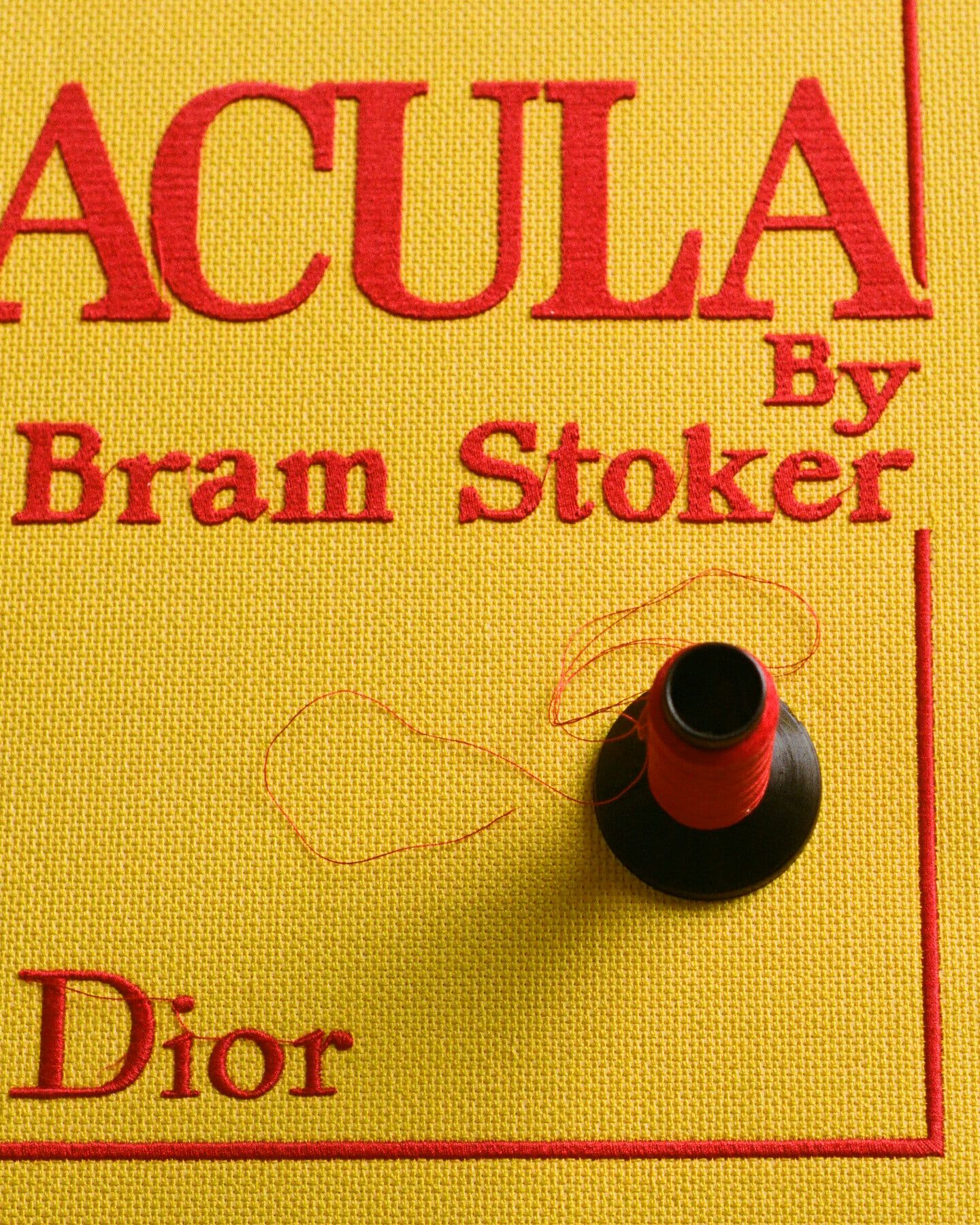 Book Tote Dracula - news-savoir-faire - Fashion & Accessories | DIOR