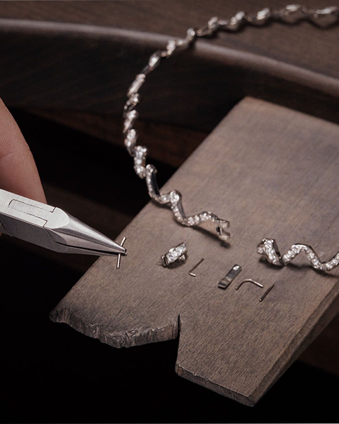 The Diorama Necklace - news-savoir-faire - Fashion & Accessories | DIOR