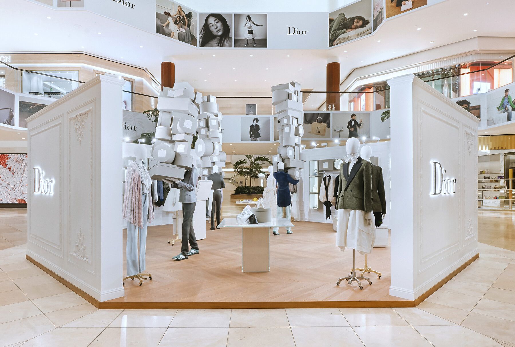 South Coast Plaza pop up - Boutique - Fashion & Accessories | DIOR