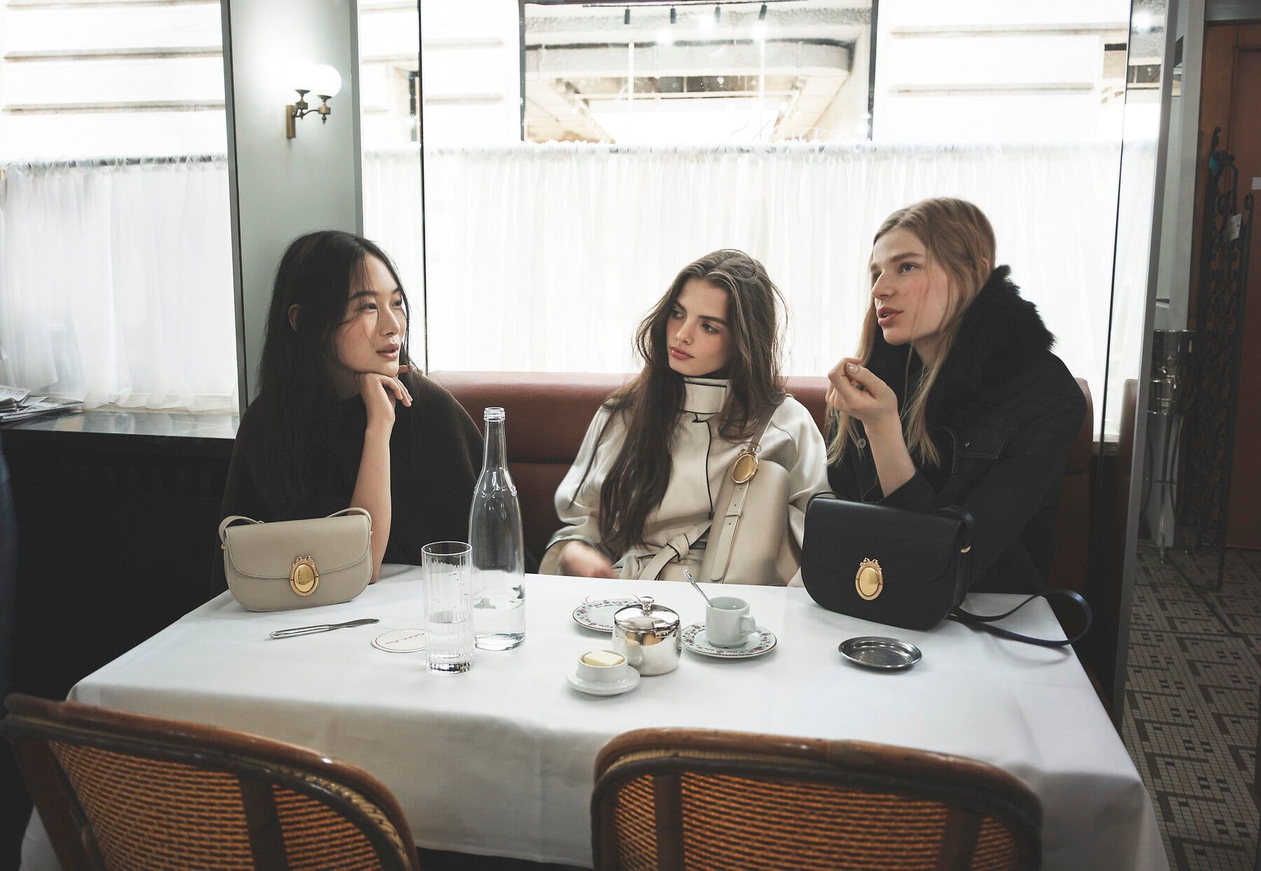 Campagne femme automne 2026 - news-savoir-faire - Fashion & Accessories ...