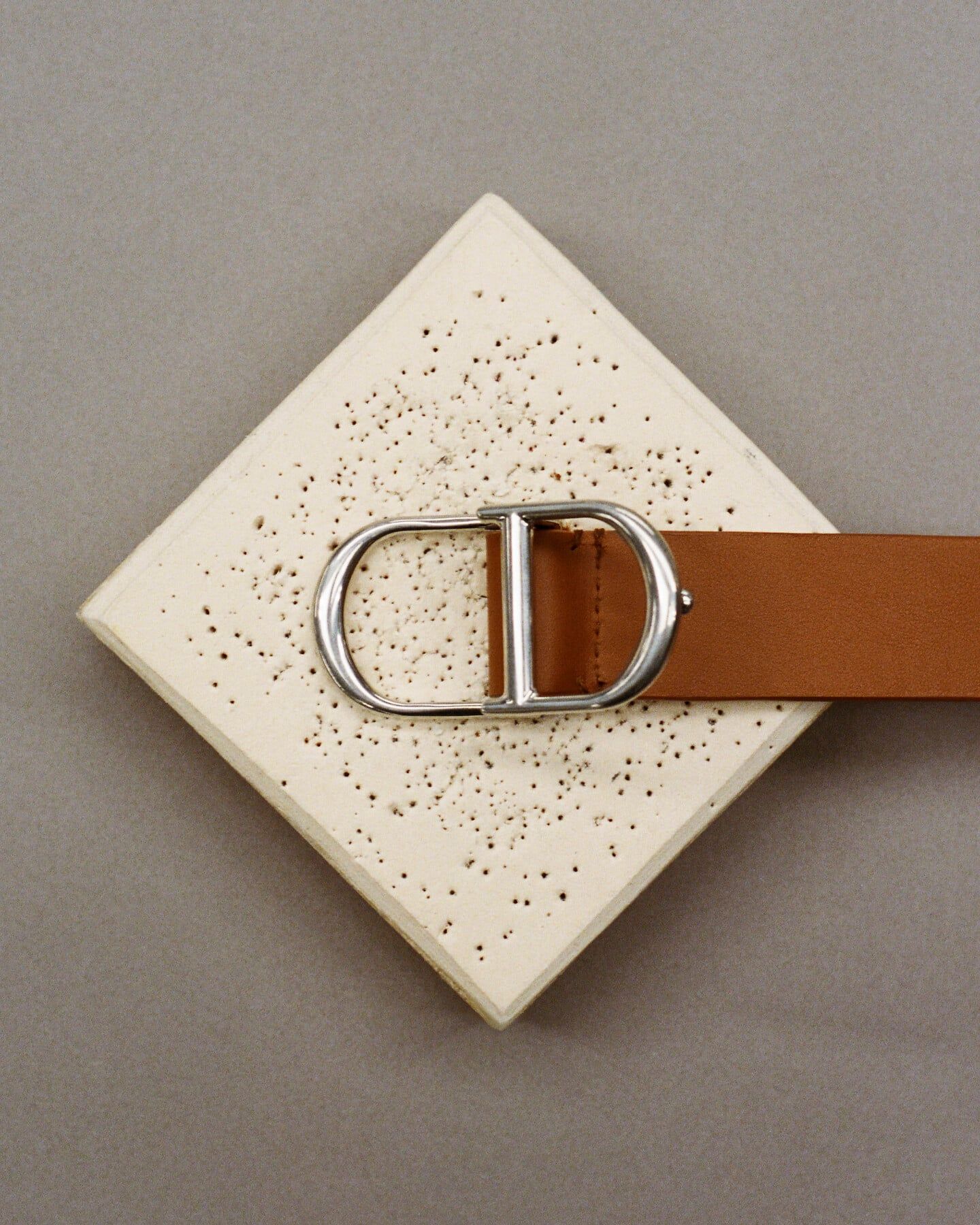 El bolso Dior Archie - news-savoir-faire - Fashion & Accessories | DIOR