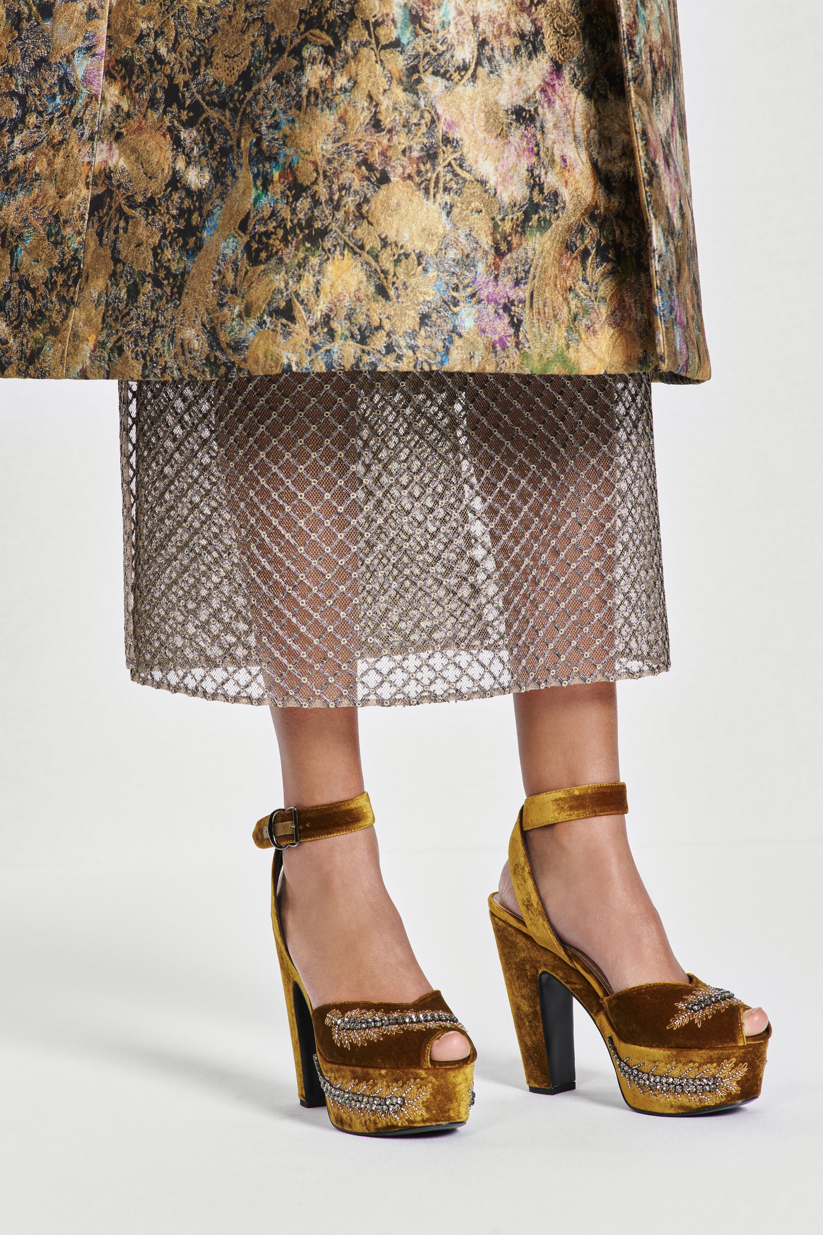 Spring-Summer 2023 Haute Couture Show - womens-fashion - Fashion ...